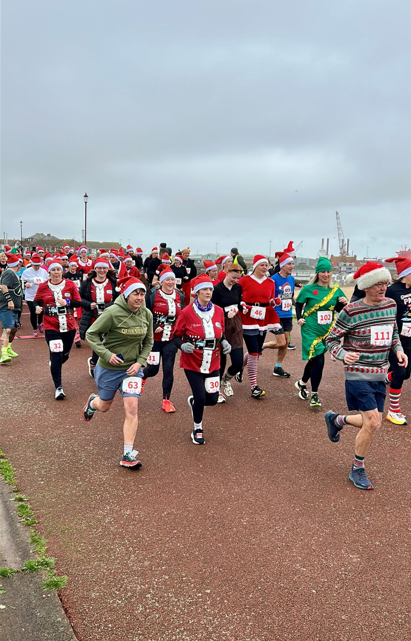 Gorleston Santa Dash Raises Over £4,500 - St Elizabeth Hospice